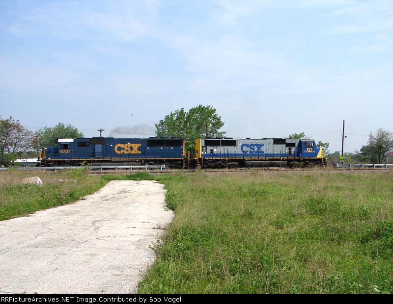 CSX 8707 & 751